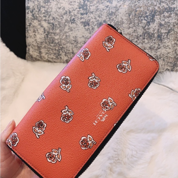 Coach | Bags | New Coach Tea Rose Accordion Zip Wallet | Poshmark